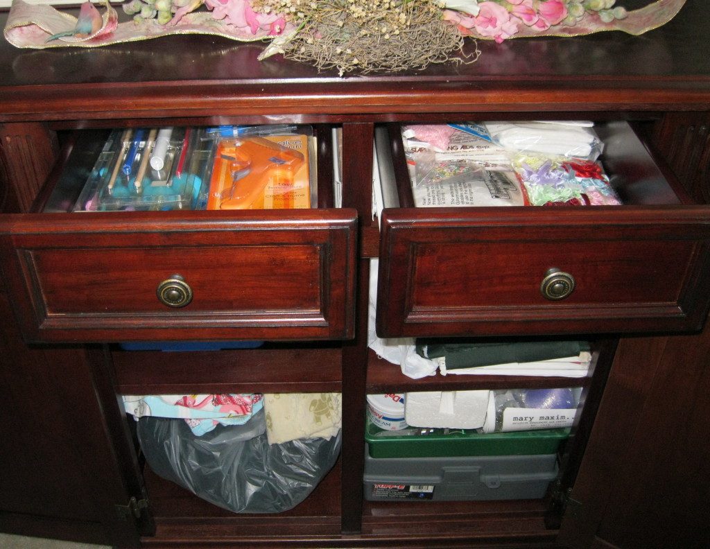 Kitchen Islands Are Perfect Craft Tables - Crafters Kingdom - Crafting ...