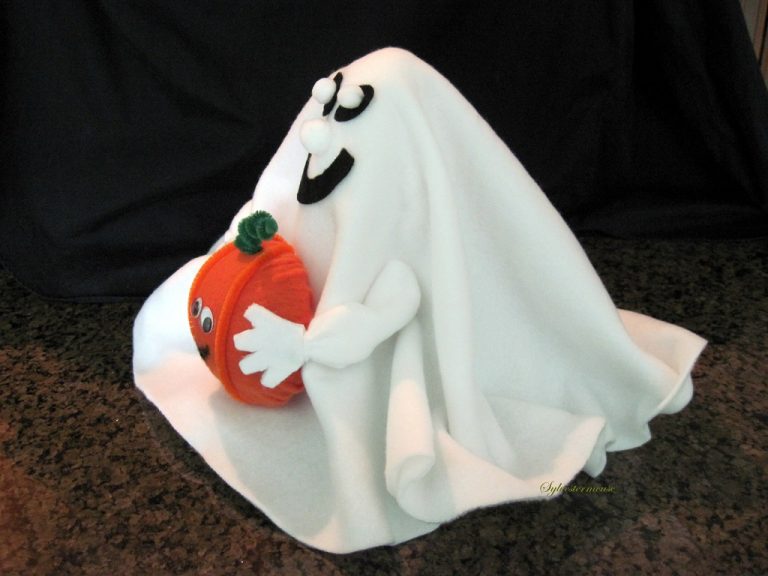 How to Make a Halloween Ghost with Fleece Tutorial - Crafters Kingdom ...