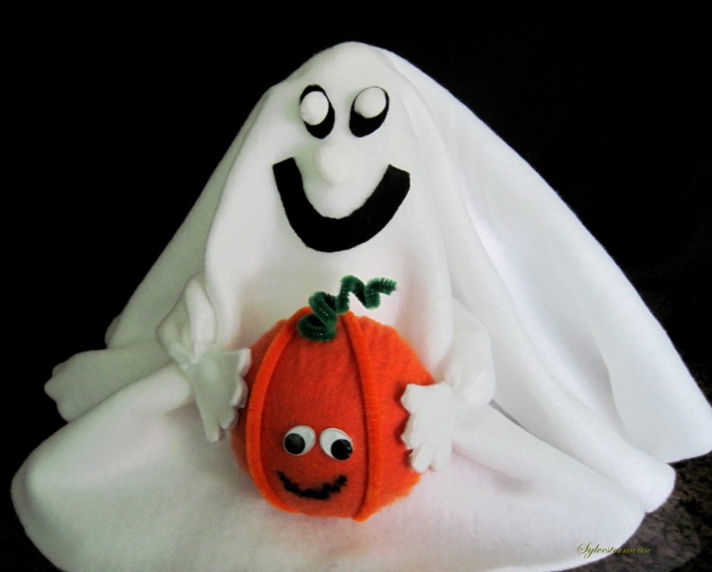 How to Make a Halloween Ghost with Fleece Tutorial - Crafters Kingdom ...